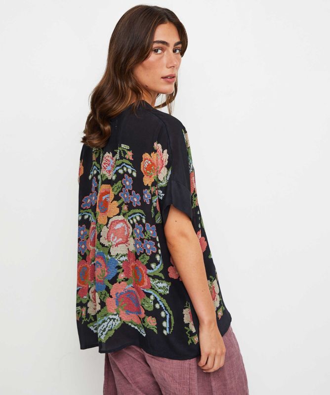 One Hundred Stars Woven Flower Tea Blouse